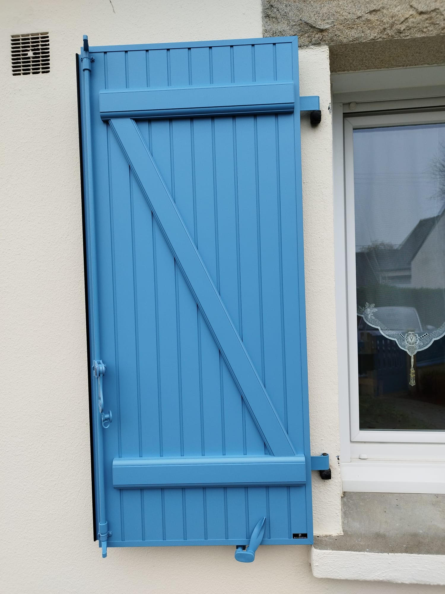 Pose de volets battants alu bleu - Dinan -22